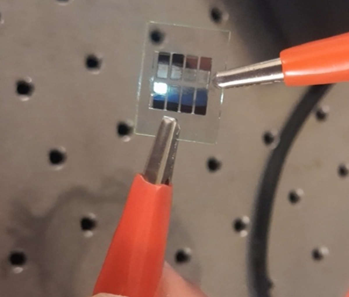 Stable and Efficient Blue Organic Light-Emitting Diodes | Rutgers Research